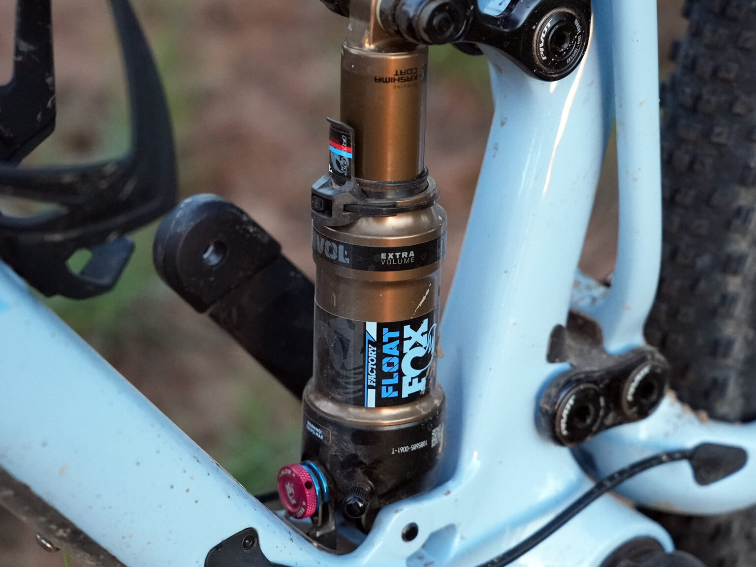Pivot Mach 4SL gets faster, lighter & adds dual travel modes - Bikerumor