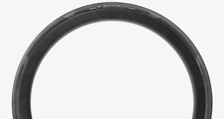 Pirelli Rolls Out Tubeless Four-Season P Zero Race 4S TLR Tires - Bikerumor