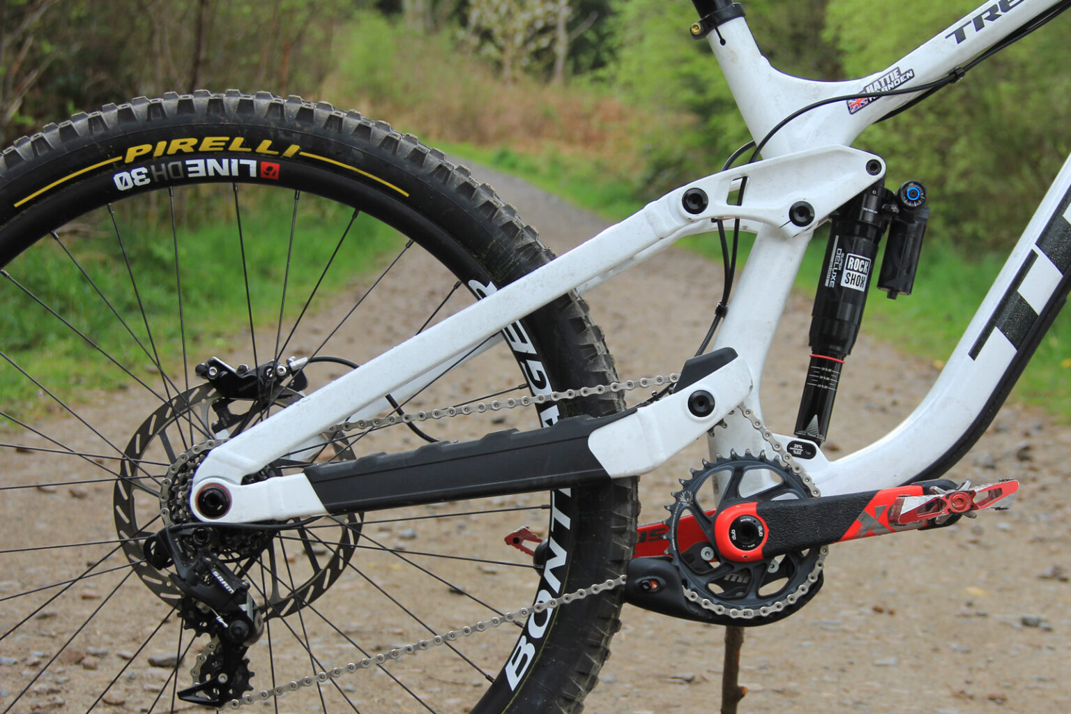 Pro Bike Check & Interview: Hattie Harnden's Trek Session Downhill Bike - Bikerumor