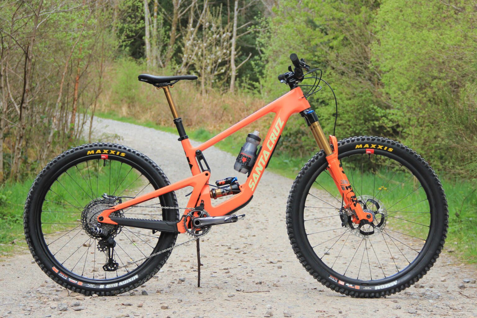 Interview & Pro Bike Check: Nina Hoffmann and her Santa Cruz Bronson ...