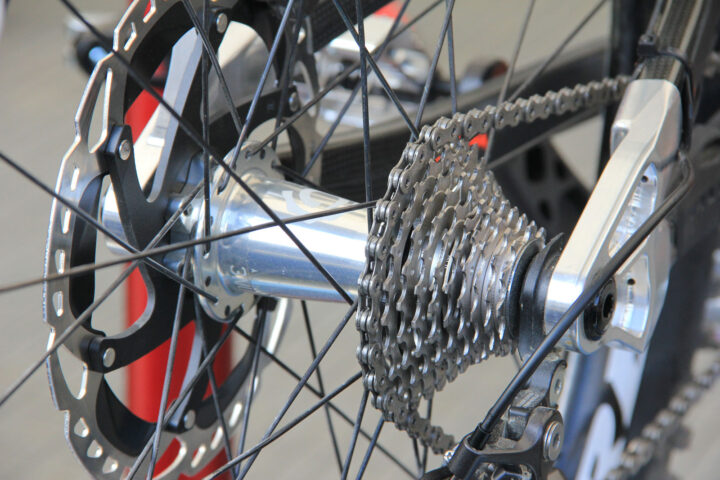 Spotted: Bernard Kerr's Prototype Carbon Lugged Pivot with Two Chains ...