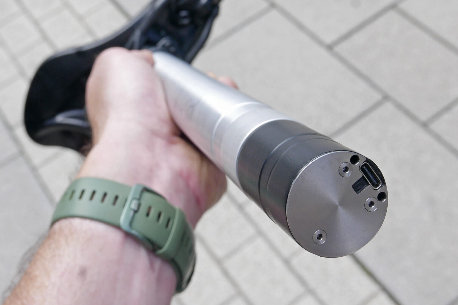 BikeYoke First Looks: Revive Wireless Dropper Post, plus New Pedals ...