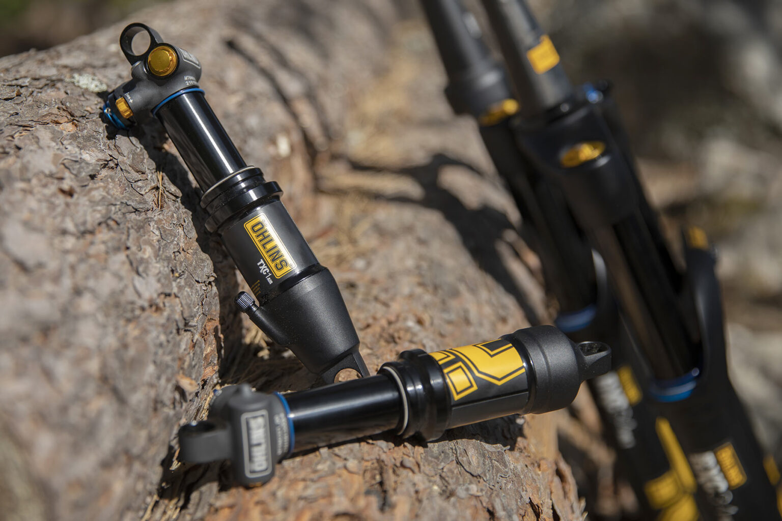Öhlins XC Race-Ready Suspension: 3 RXC34 Forks & 2 TXCAir Shocks hit ...