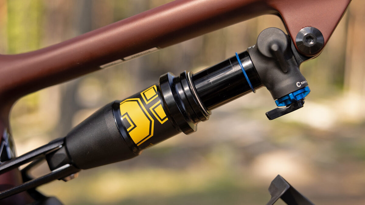 Öhlins XC Race-Ready Suspension: 3 RXC34 Forks & 2 TXCAir Shocks hit ...
