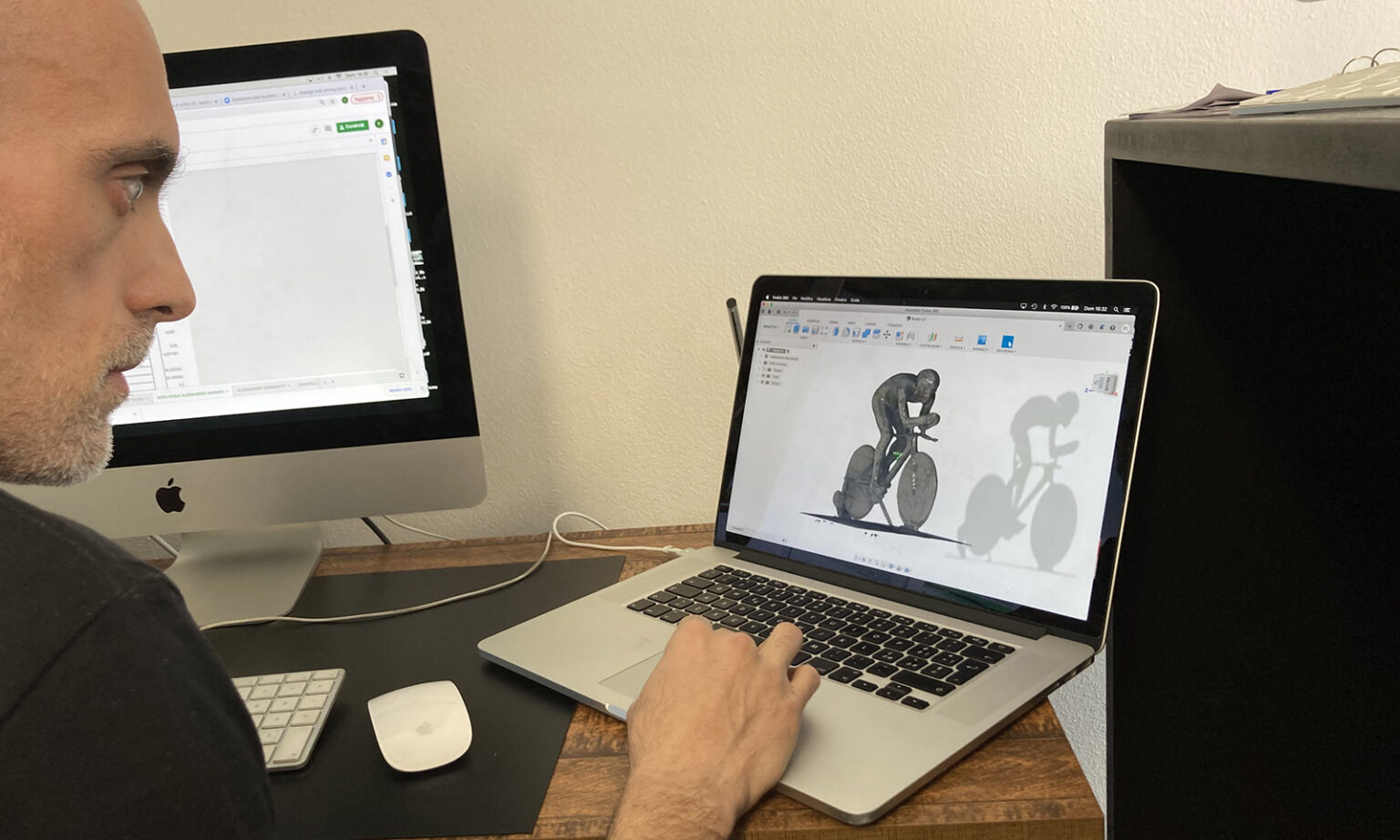 TRed Innovates 3D-printed Alloy X23 Track Bike Prototype with Rider ...