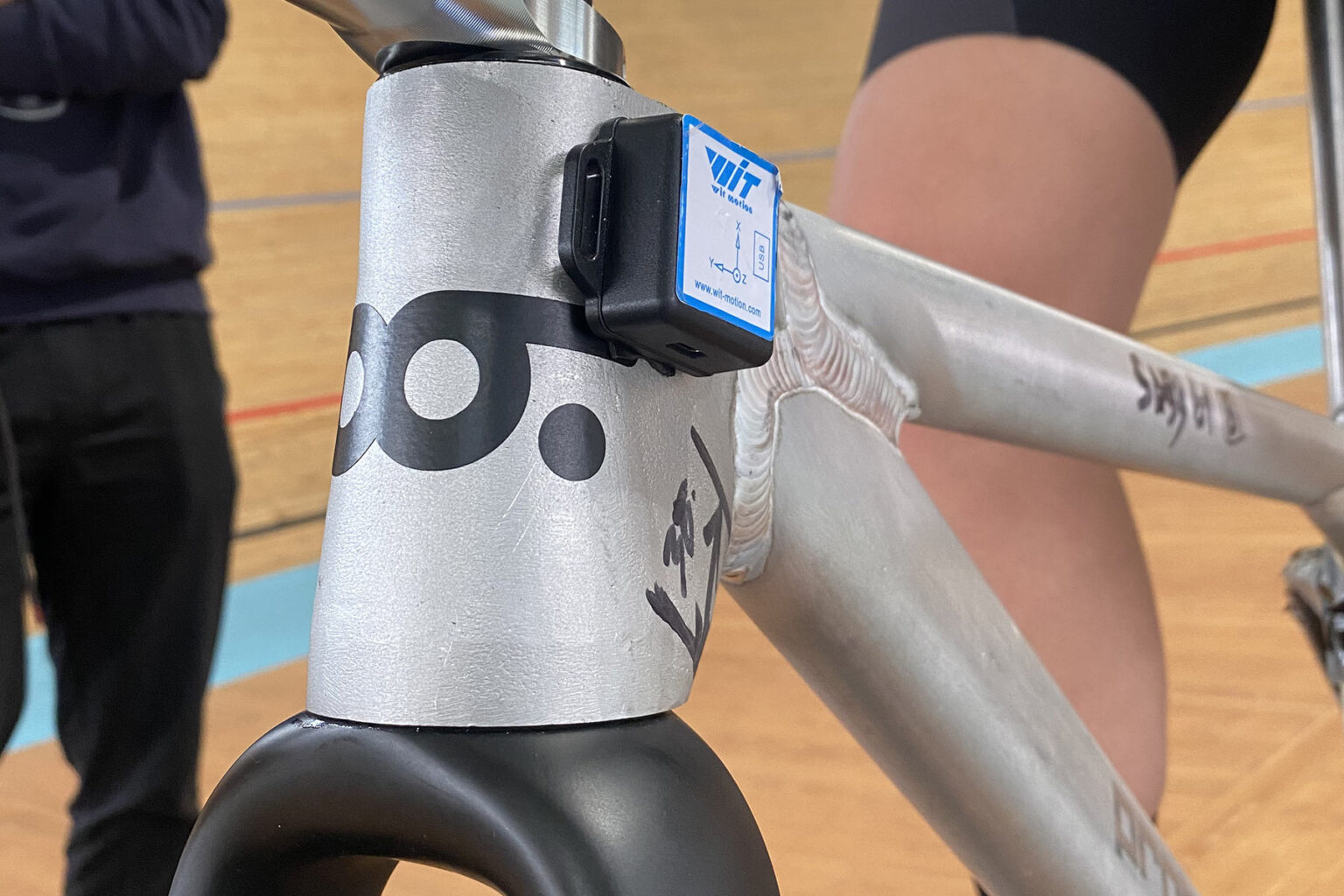 TRed Innovates 3D-printed Alloy X23 Track Bike Prototype with Rider ...