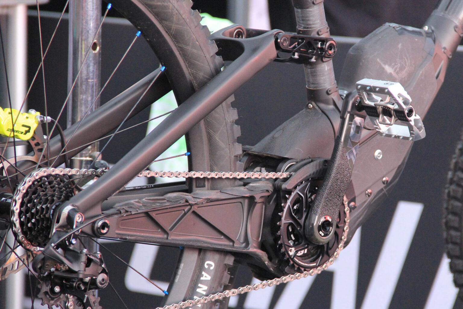 New Tech Round Up from UCI Lenzerheide World Cup DH Pits - Bikerumor