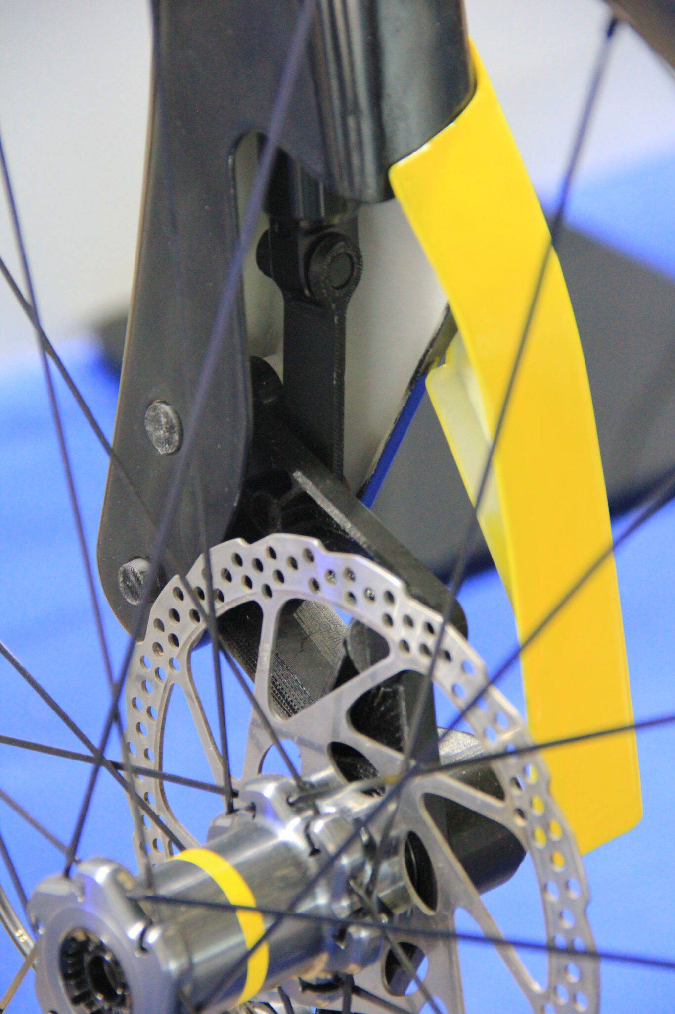 Motion's 120mm Leading-Linkage XC Fork Could Hit the World Cup in 2025 ...