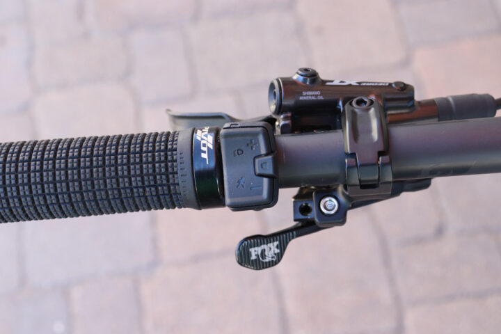 The 2024 Pivot Shuttle AM Has the Stance, Travel & Power for All the ...