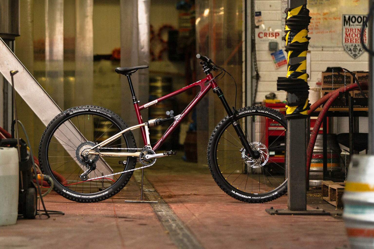 Starling MegaMurmur Goes Full Enduro on 165mm UK-Made Steel 29er ...