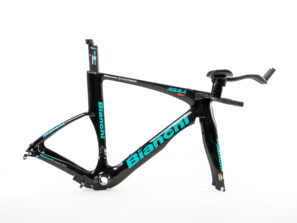 Free Gear Friday: Win Primoz Roglic's 2018 Bianchi Aquila CV frameset ...