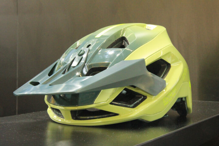 Fox Speedframe RS Helmet Gets Exclusive Use of MIPS Integra Split ...