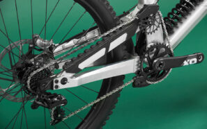 Updated: Norco Factory Team is Testing a Prototype High-Pivot DH Bike ...