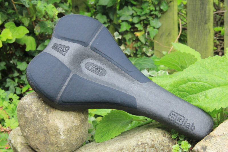 SQlab 611 Infinergy Ergowave Active 2.1 Carbon Saddle is 100% Made in Europe - Bikerumor