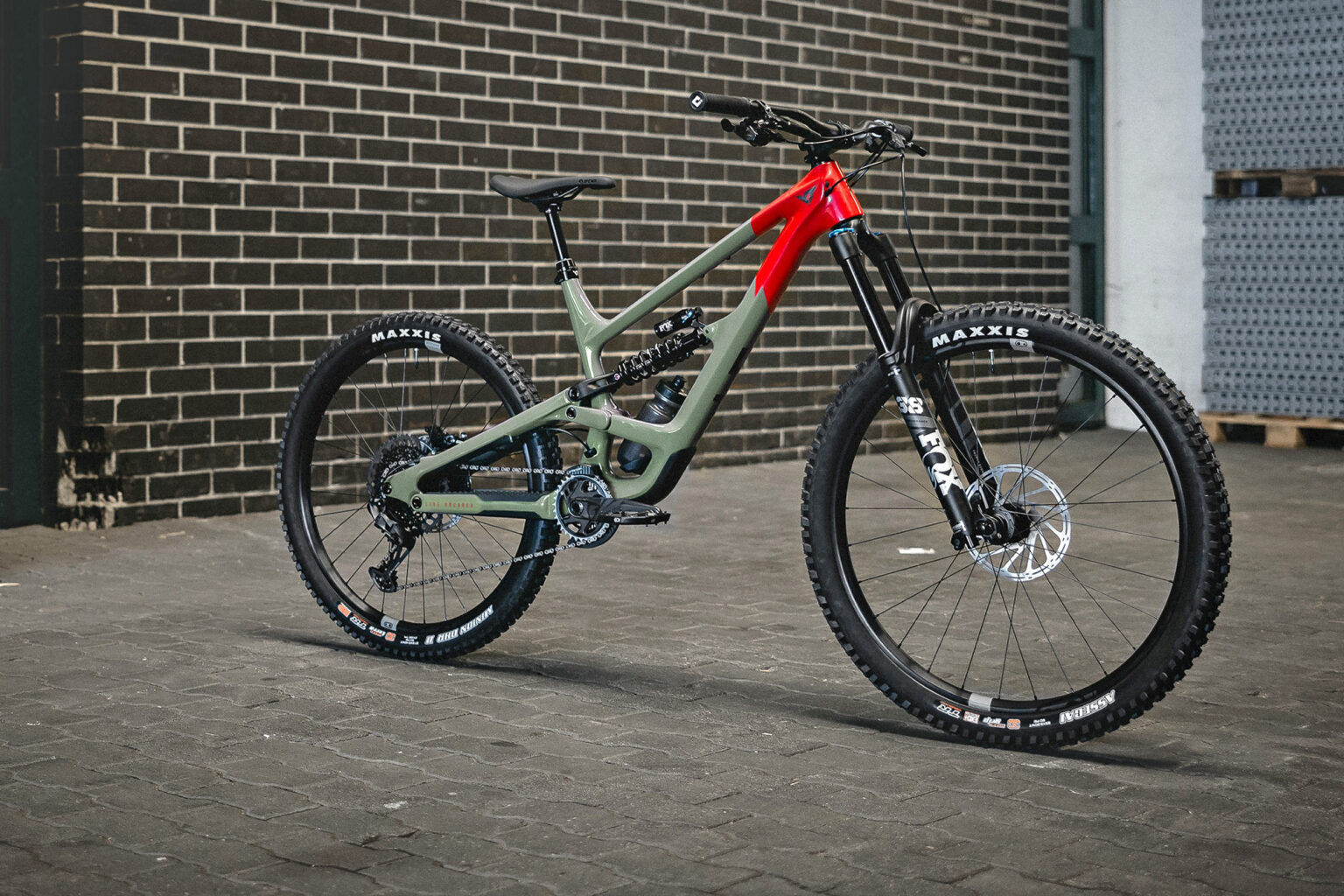 YT Capra Uncaged 10 is Coiled for Bikepark Fun in More Affordable Alloy ...