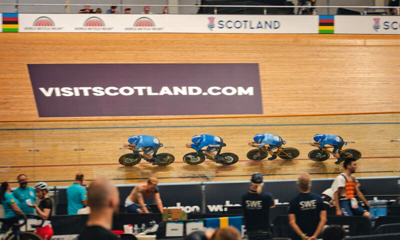 Campagnolo Ghibli 0.9 is Tubeless! Fastest-Ever Campy Track Disc Wheel ...