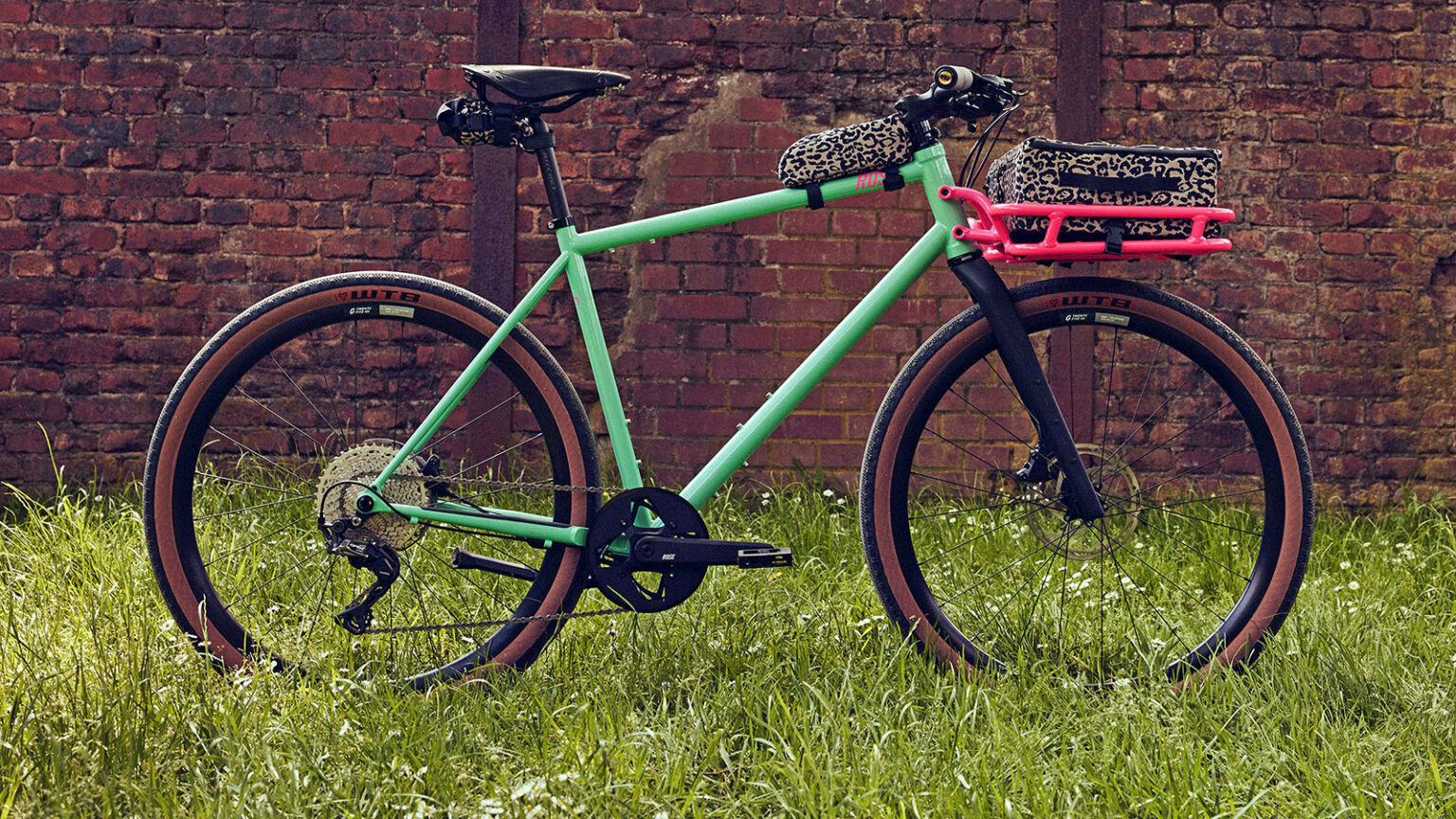 Rose Hobo Reinvents the Hybrid. Is a Versatile Steel Flatbar Urban ...