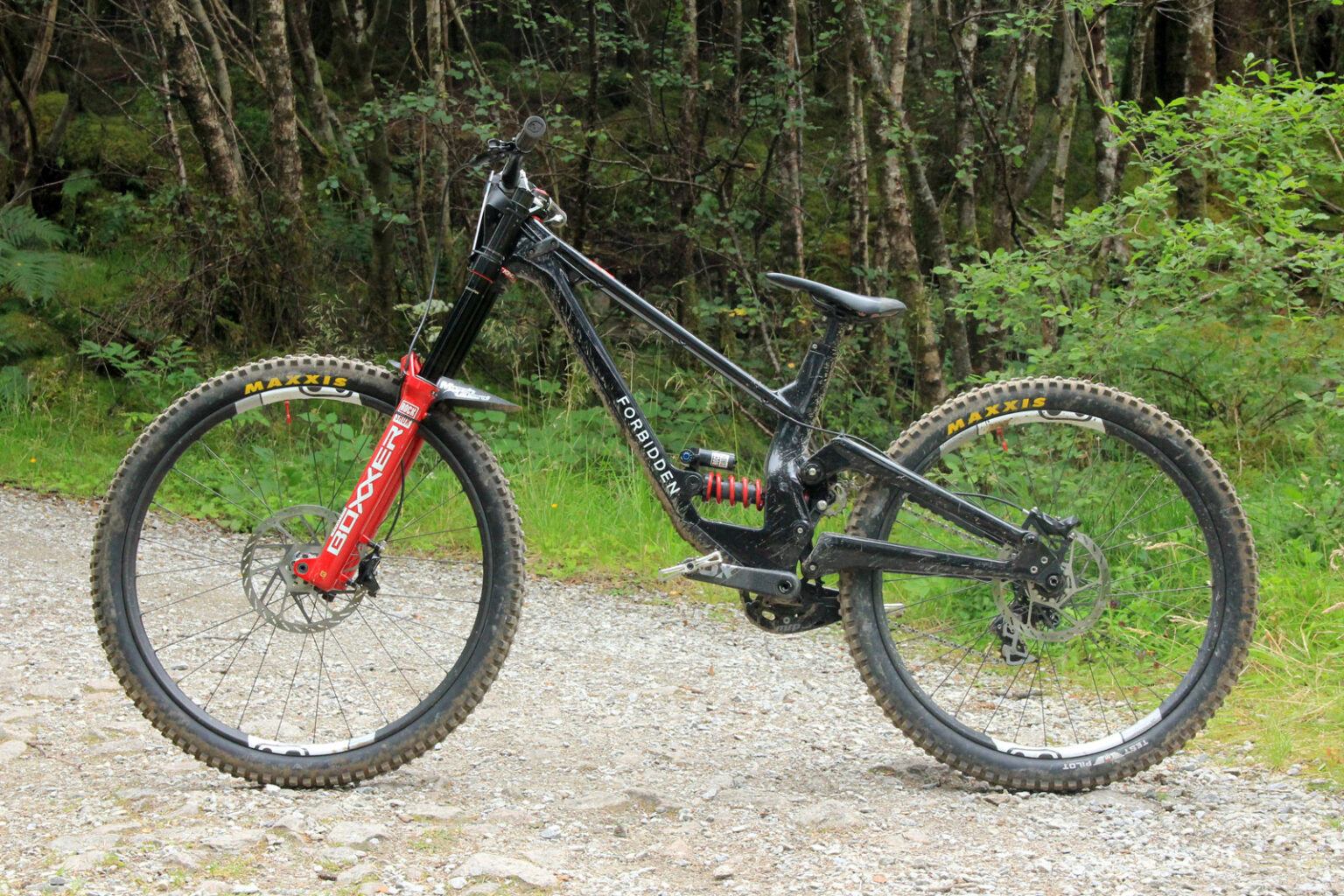 A Closer Look at the Forbidden DH Bike at Fort William World Champs ...