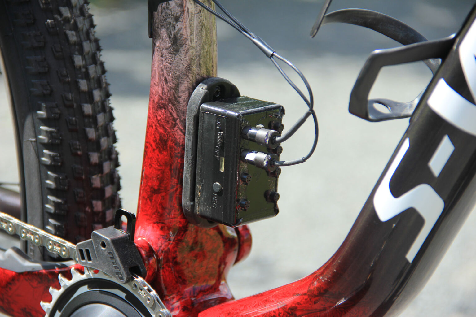 Pro Bike Check: Sina Frei's Specialized Epic EVO with Flight Attendant ...