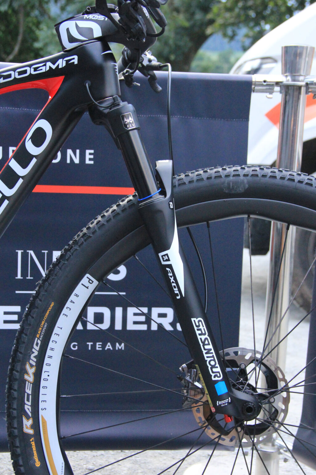 Pro Bike Check: Tom Pidcock's Pinarello Dogma XC HT Short Track Bike ...