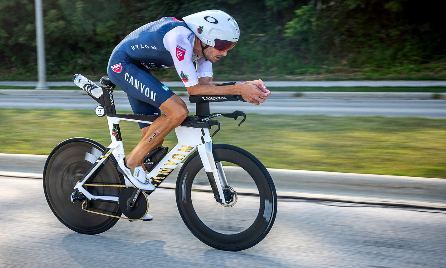 Canyon Limited Edition Speedmax CFR Moonshot Tri Bike Honors Jan ...