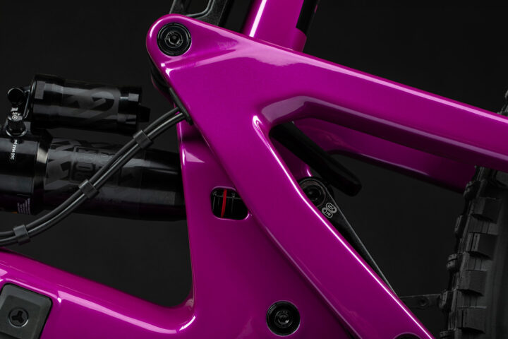 The Santa Cruz Heckler SL is their First Lightweight Mid-Power eBike ...