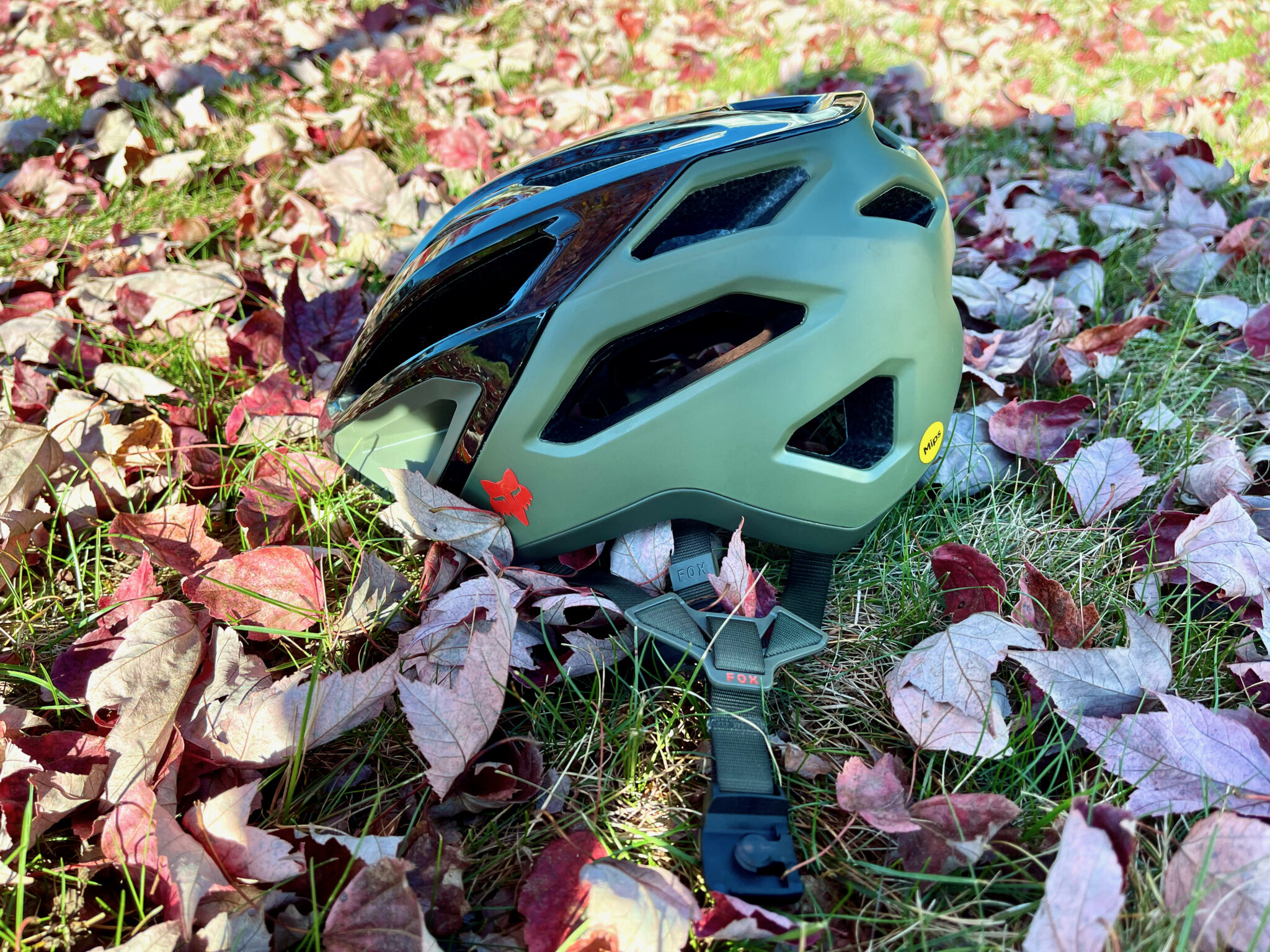 First Impressions: Fox Crossframe Pro XC/Gravel Helmet - Bikerumor