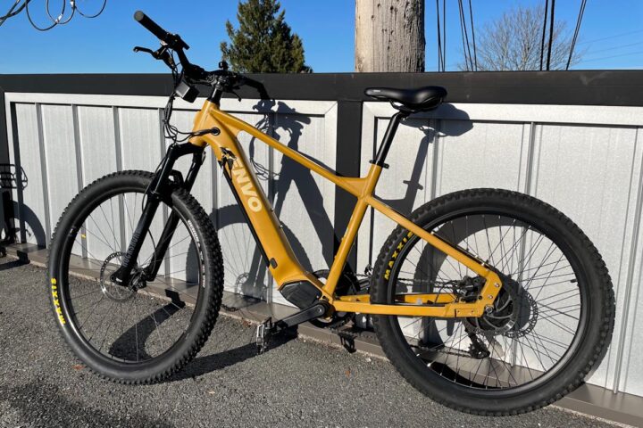 Cruising Vancouver in ENVO’s Veemo: The 3-Wheel eBike 'Car' You Can ...