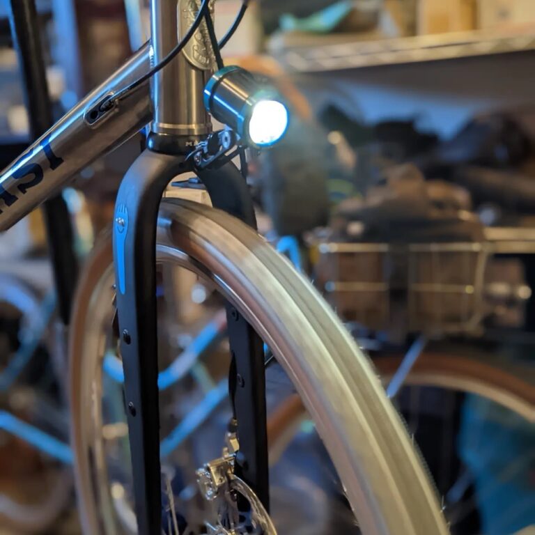 Review: Why You Need the Sinewave Beacon 2 Dynamo Light - Bikerumor