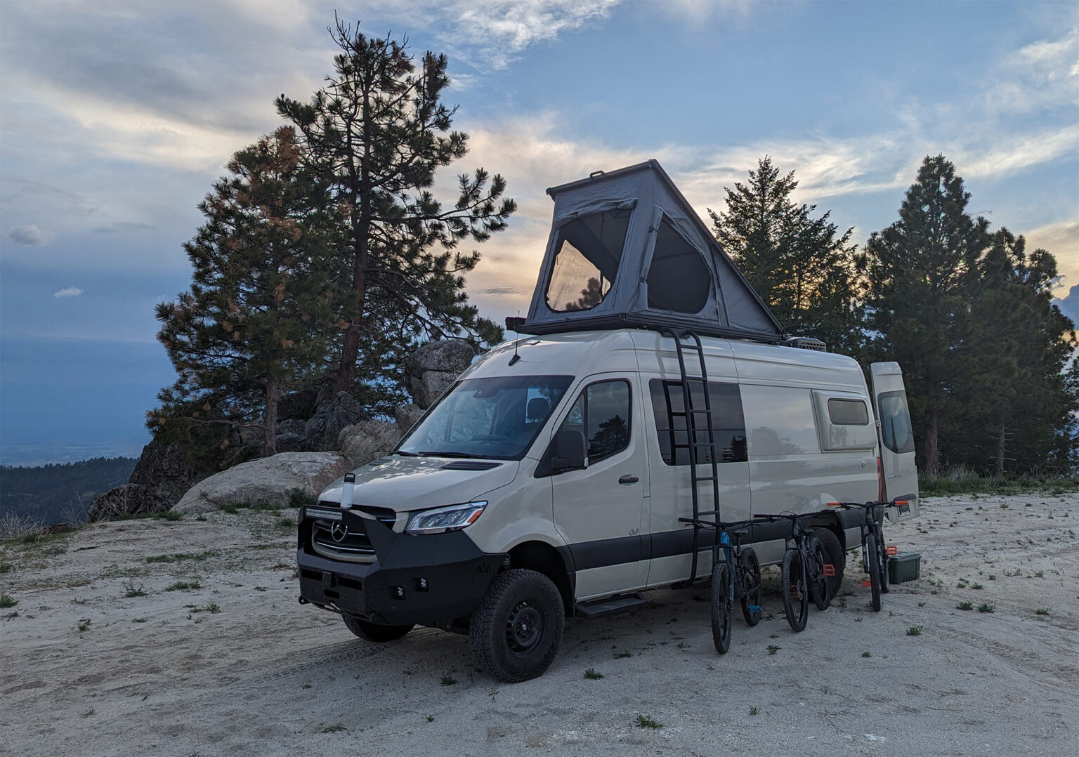 Super Pacific Cloud Cap Turns Your Van into a Pop Top Camper - Bikerumor