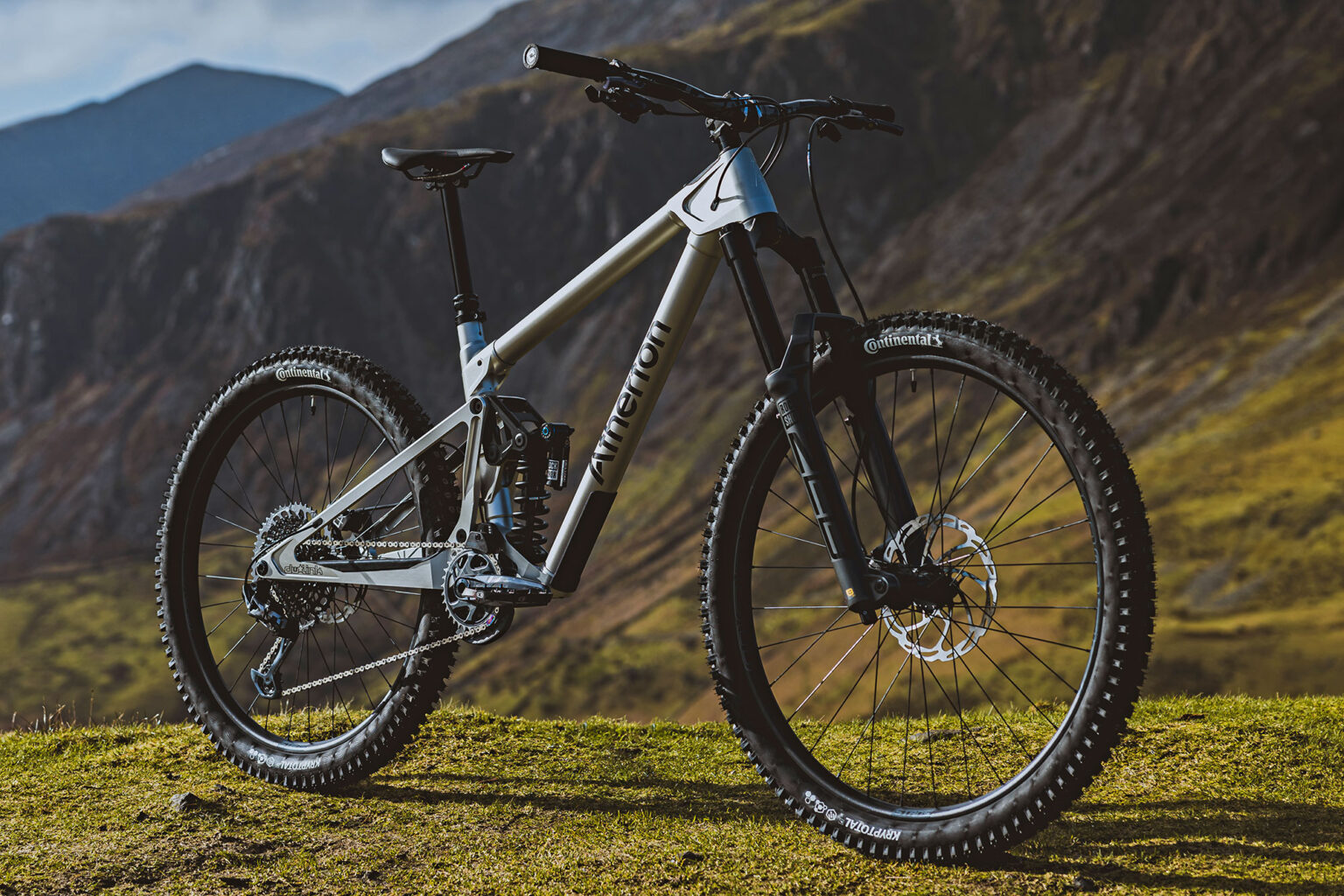 Lugged Atherton S170 Alloy Enduro Bike for the Price of a 3D-Printed Carbon & Ti Frame - Bikerumor