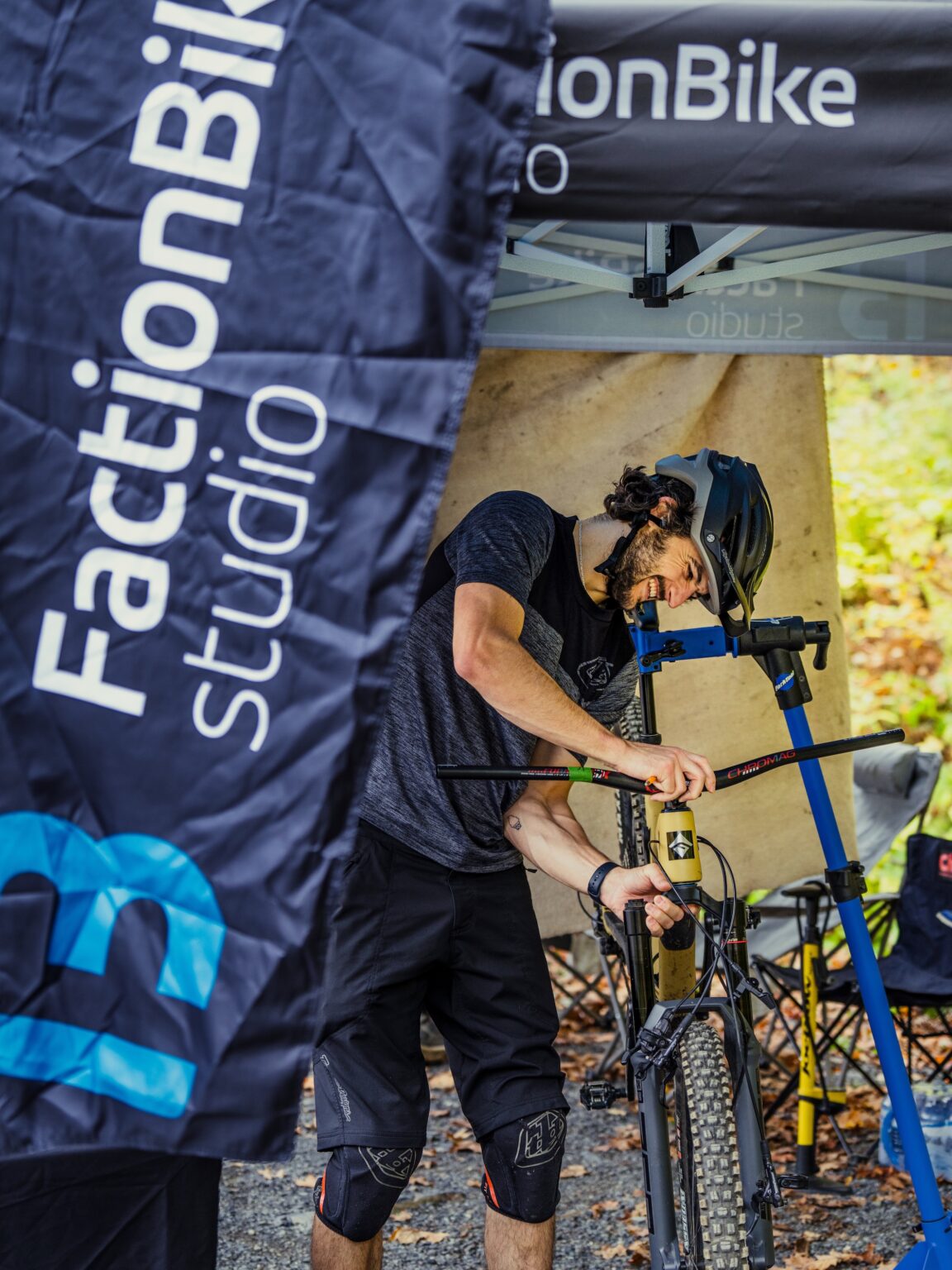 The Best Mountain Bike Handlebars of 2025 - Bikerumor