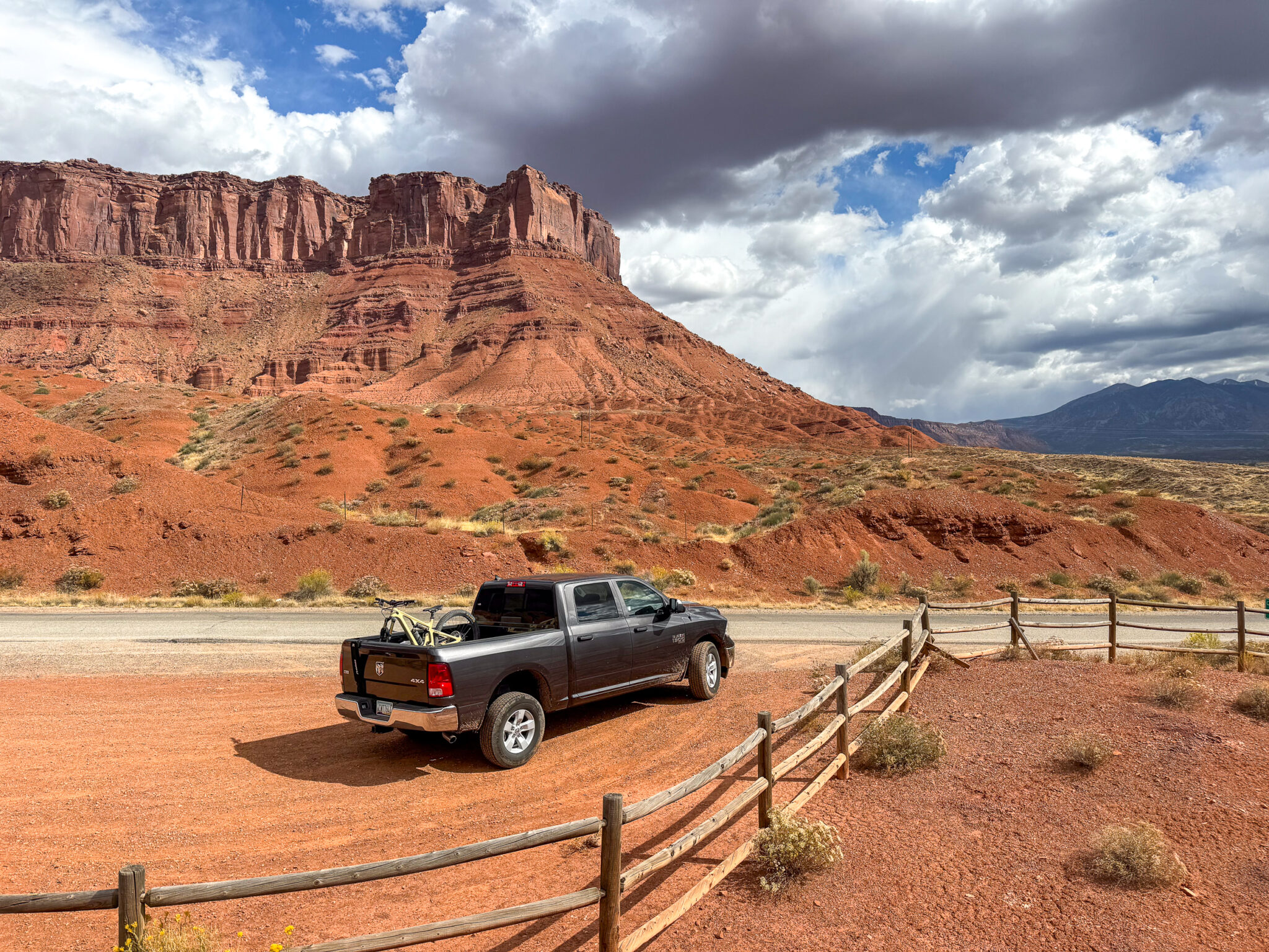 More than a Bike Rack: Railias Tailgate Rack System Doubles as Tailgate ...