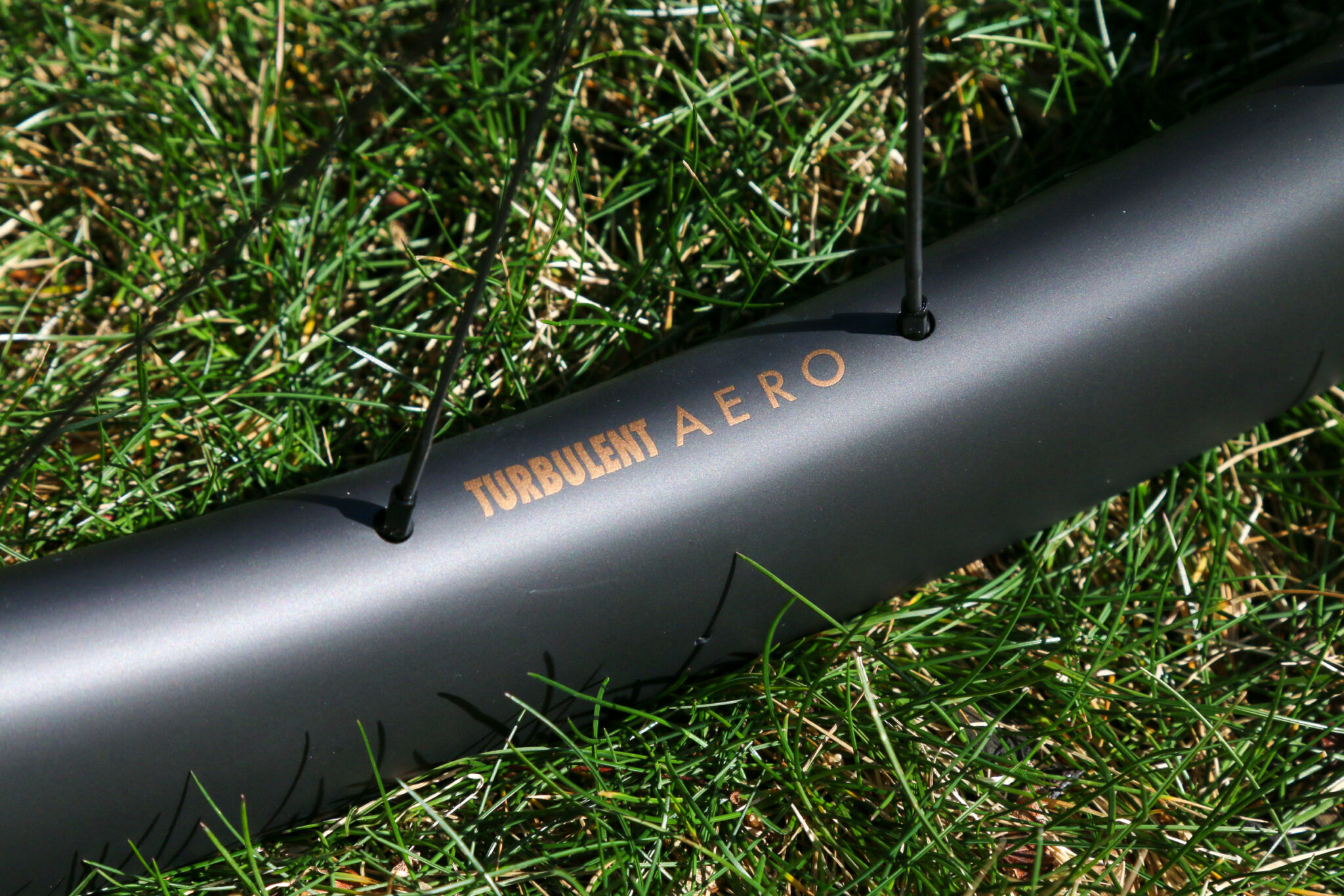 Ultra Wide Reserve 40 I 44 Gravel Wheels are More Aerodynamic ...