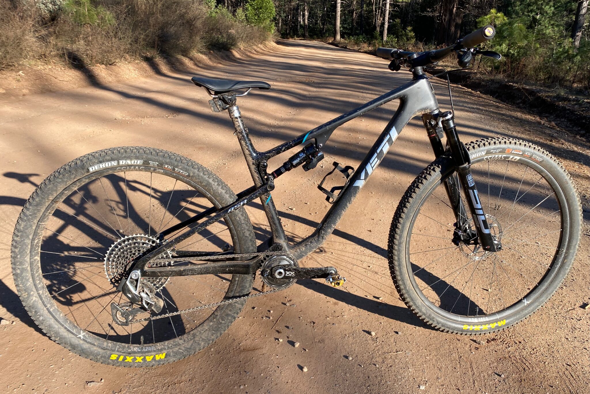 First Look and First Rides! The All-new Yeti ASR XC Race Bike - Bikerumor