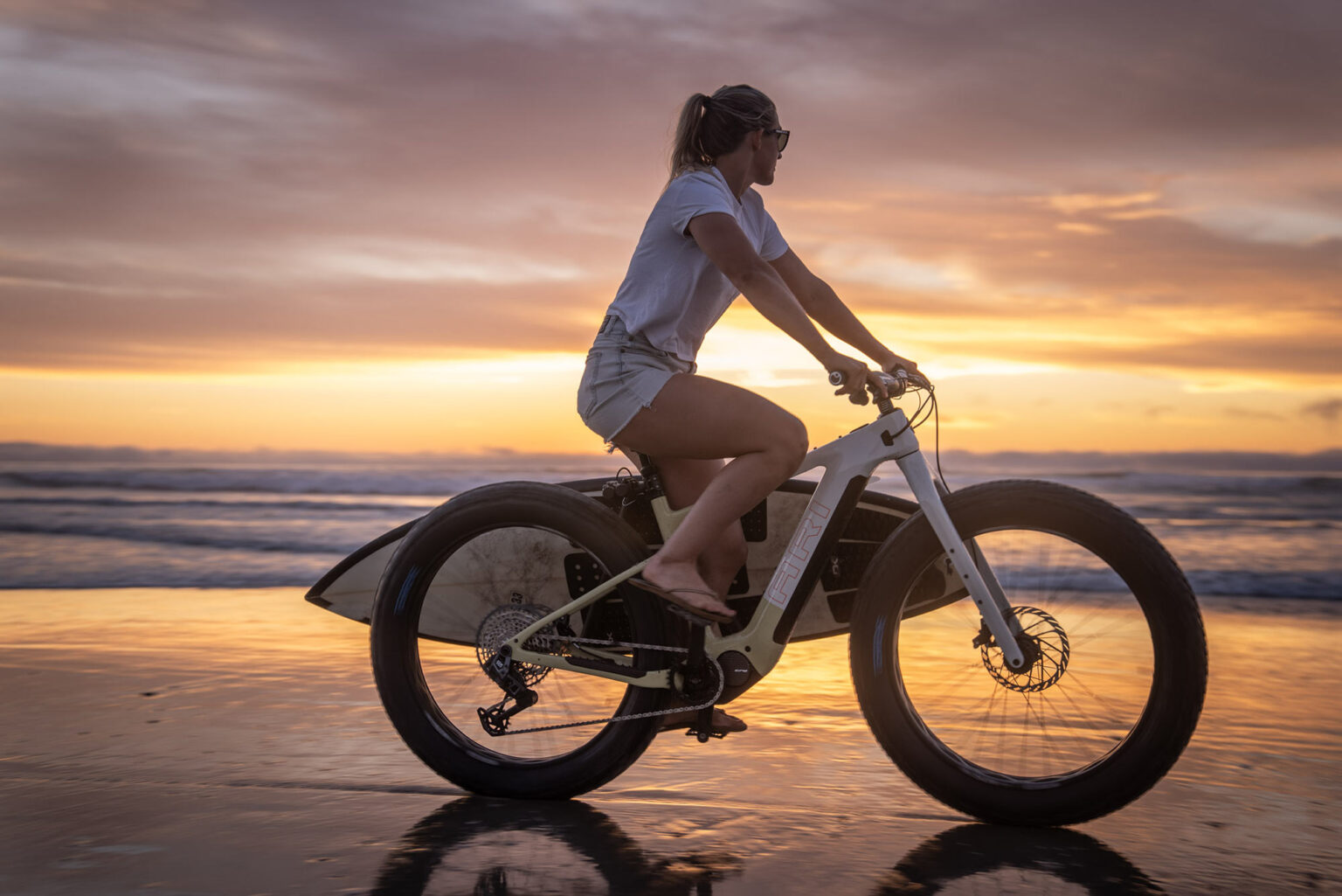 Fezzari Changes Name to Ari; Celebrates with 8 New Bikes - Bikerumor