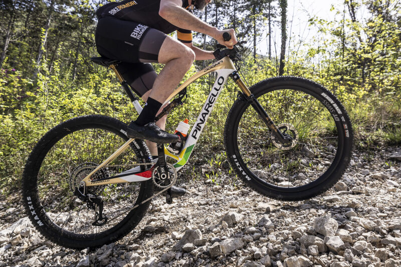 First Rides: A Stiffer FOX 32 Step Cast XC Fork Feels Light, Fast & Capable for just 100mm ...