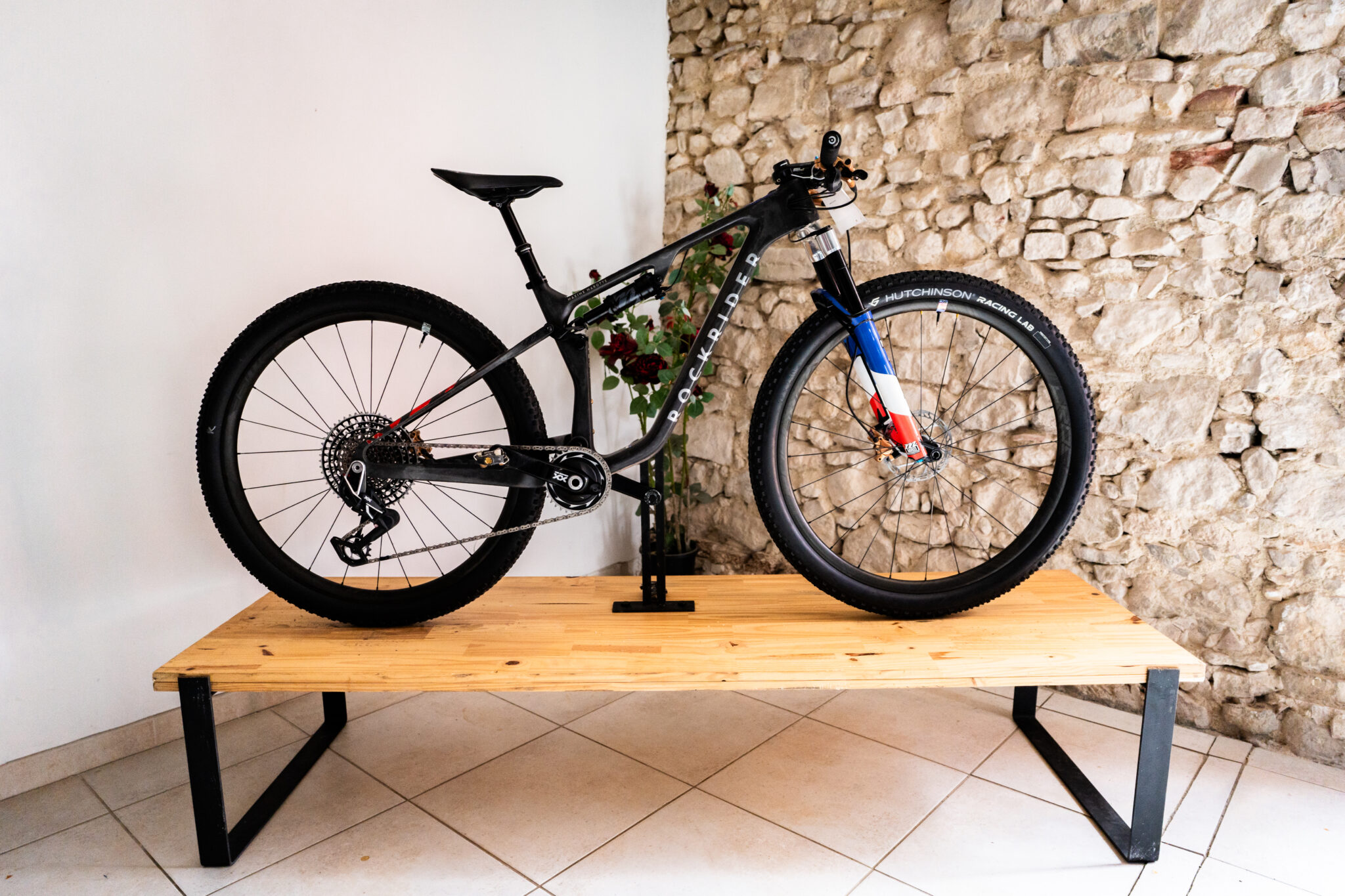 Review: Hutchinson's Python 3 & Python Race Live Up to the Hype - Bikerumor