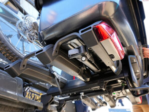 New Thule ReVert Hanging Hitch Rack Basically Lifts Itself - Bikerumor