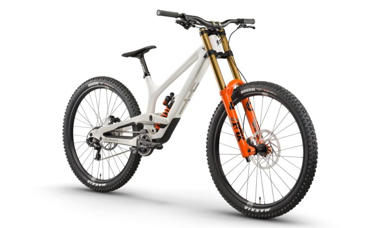 All-New YT Tues mk4 Carbon DH Bike Hits the Slopes with Much More Adjustability - Bikerumor