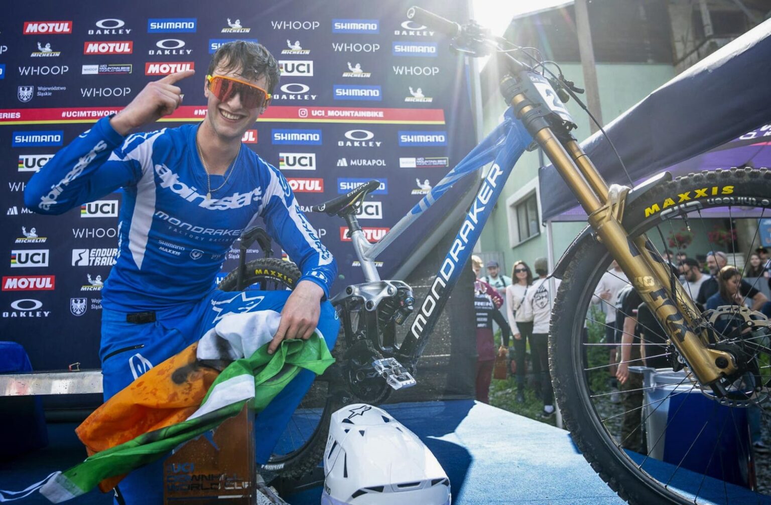 Ronan Dunne Races Extra-Long Mondraker Summum Prototype to DH World Cup ...