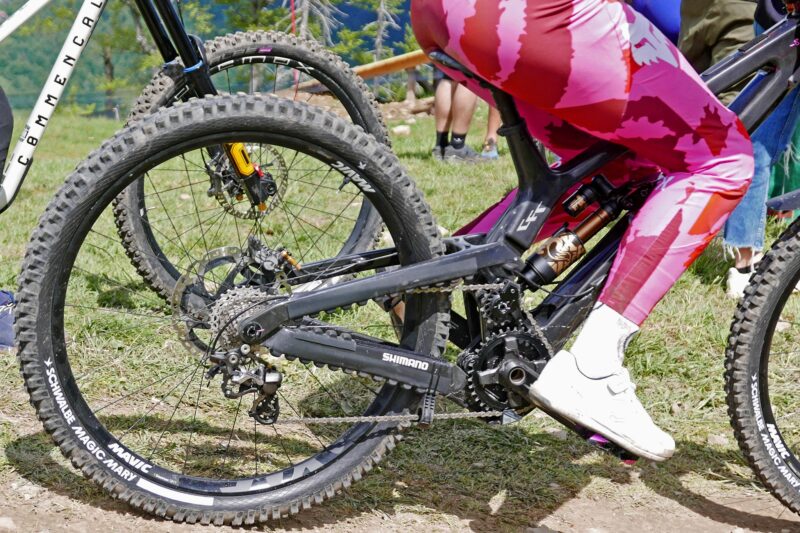 Next-Gen Canyon Sender CFR Prototype DH Bike Gets High-Pivot, Adds KIS ...
