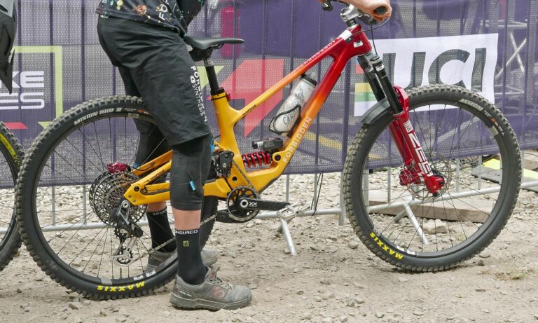 RockShox Prototype Vivid Coil & Air Flight Attendant Enduro Shocks Hit the World Cup - Bikerumor