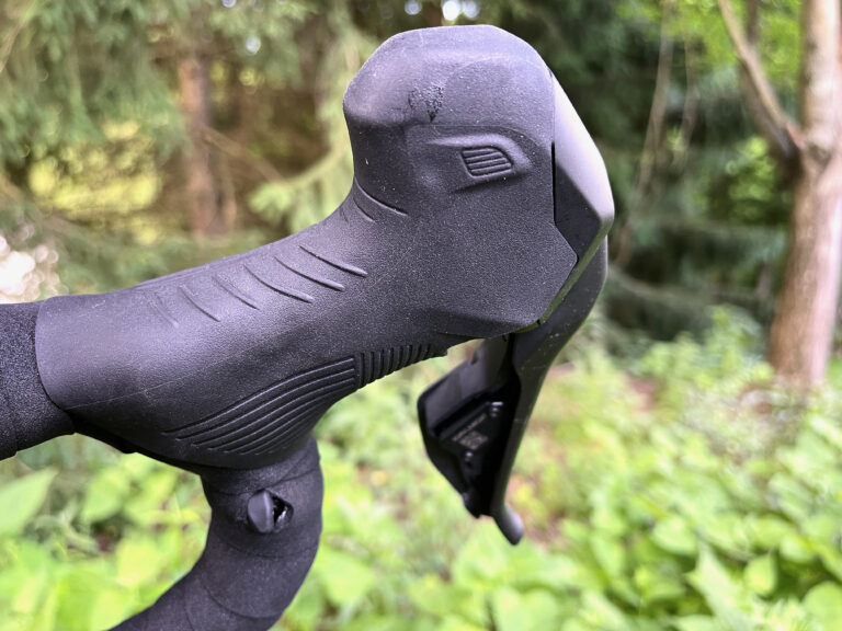 First Ride Review: Shimano GRX Di2 12-Speed Offers Simple Effective ...