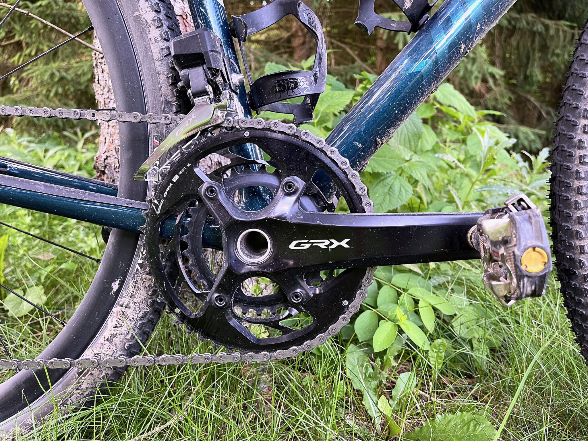 First Ride Review: Shimano GRX Di2 12-Speed Offers Simple Effective ...