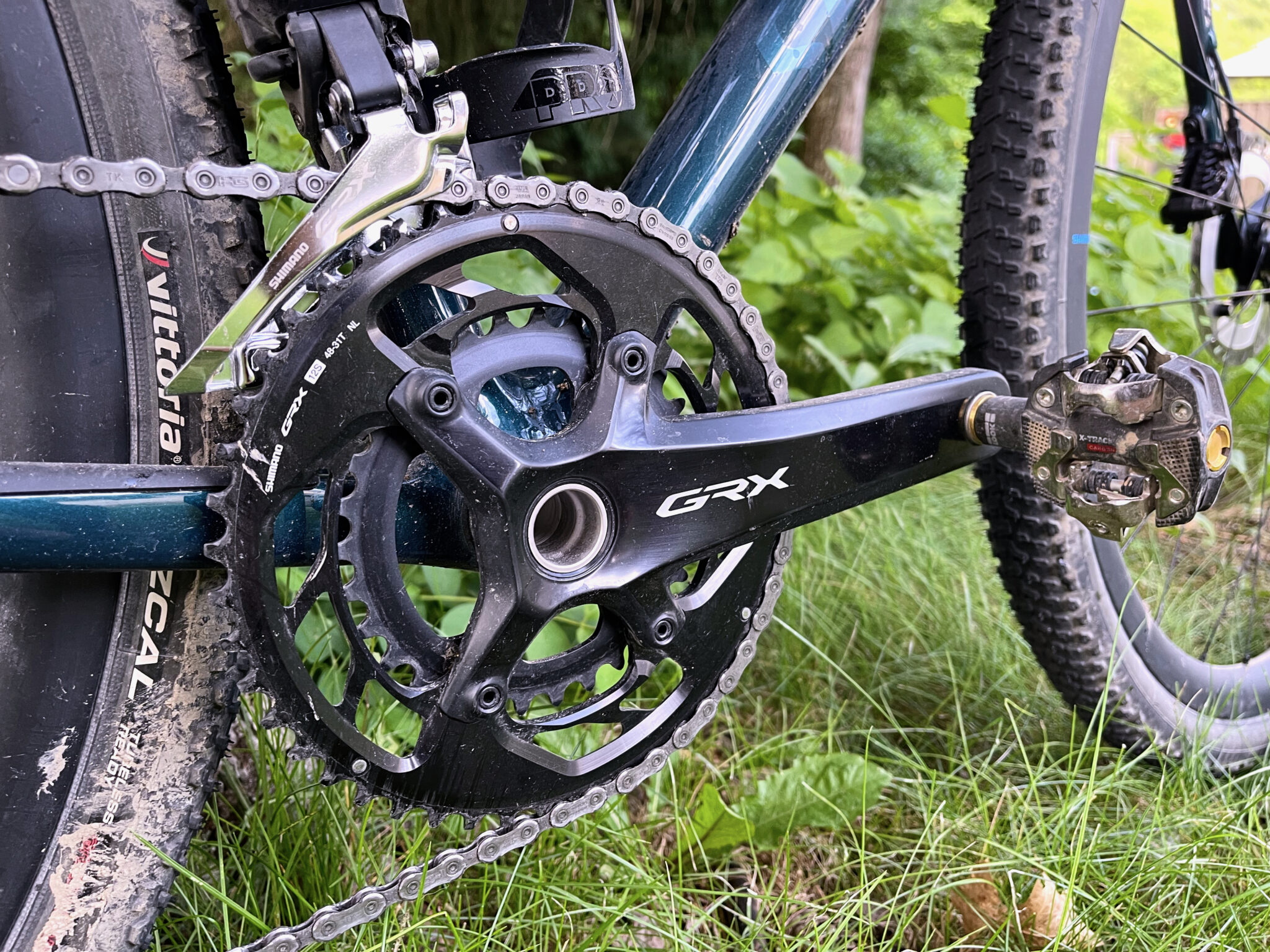 First Ride Review: Shimano GRX Di2 12-Speed Offers Simple Effective ...