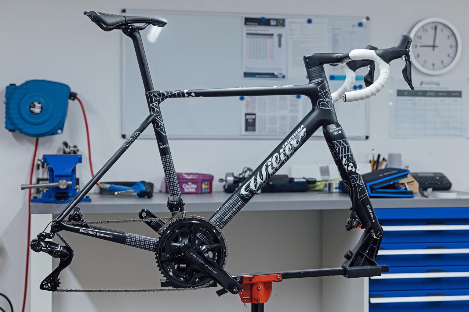Wilier Verticale SLR Ultralight Carbon Road Bike is 10% Lighter Than ...