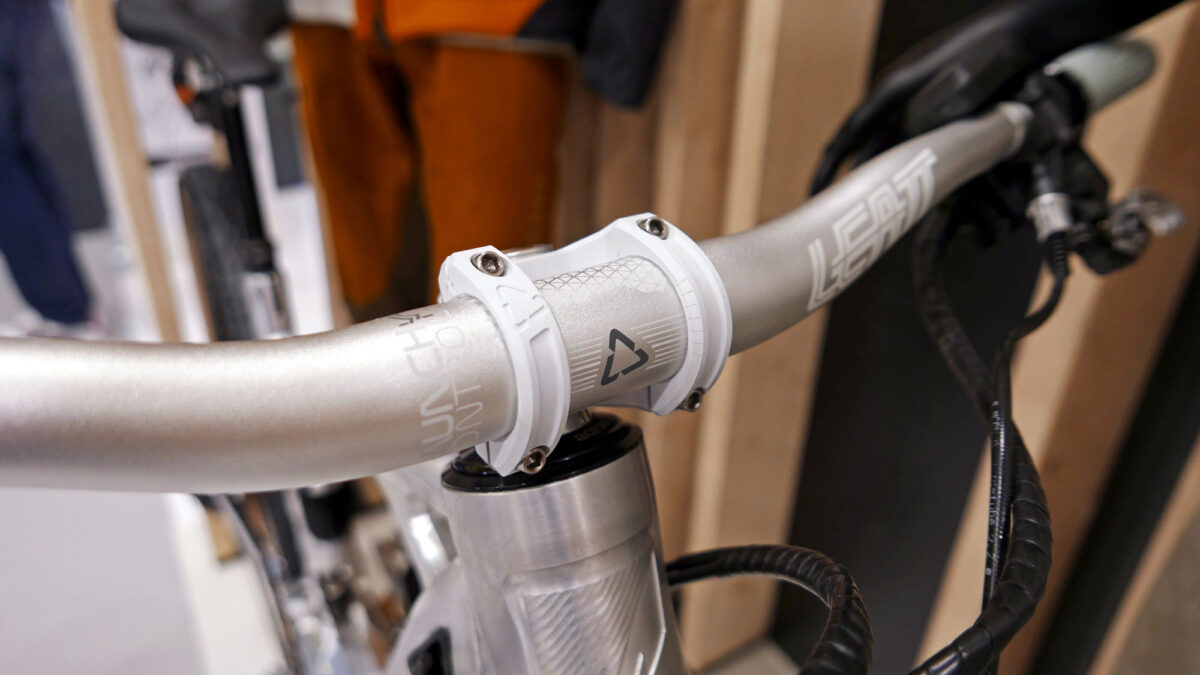 Leatt Enters MTB Component World w/ Vibration-Absorbing Stems, Grips, Pedals & Full Face Bidon ...