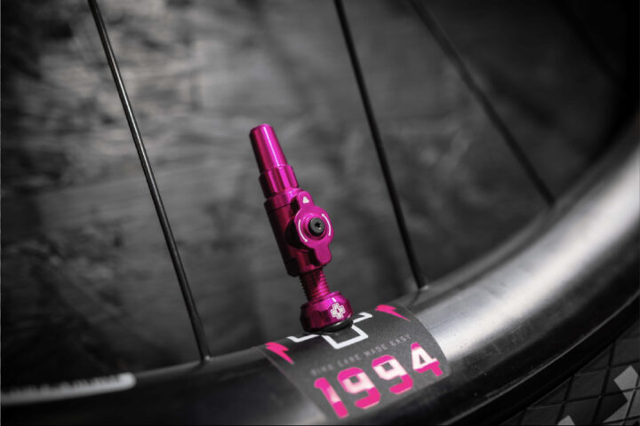 Muc-Off Releases New Tubeless Valves with Big Bore and No Core - Bikerumor