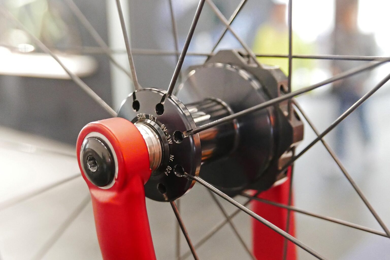 SON 29 S Creates Dynamo Hub So Tiny, It Disappears Behind Your Brake ...